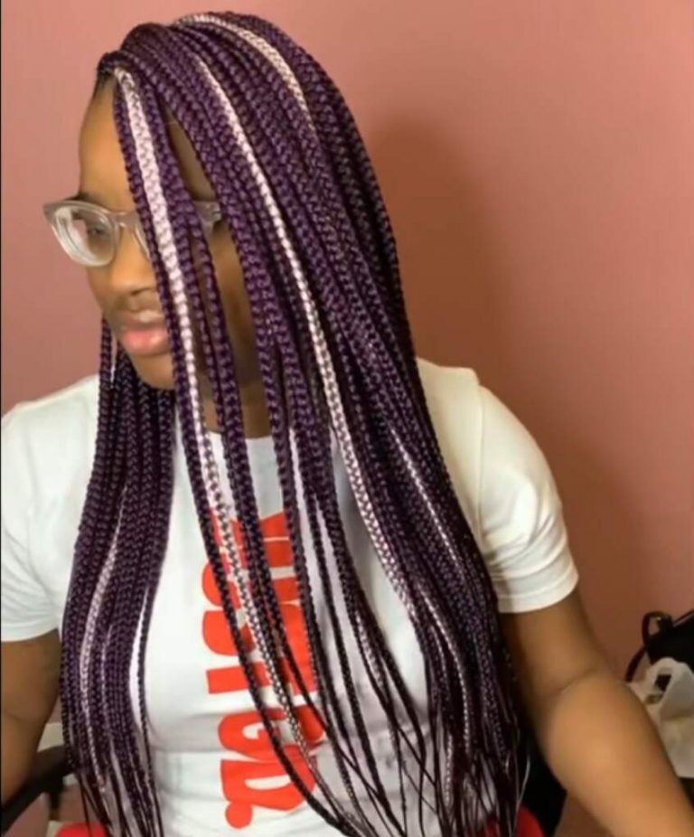 44 Knotless Braids With Color Photos for Haircut Ideas